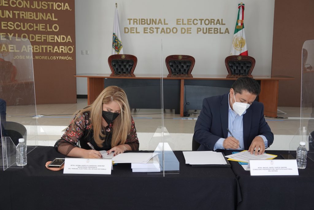 Suscriben convenios de colaboración TEEP e IEE