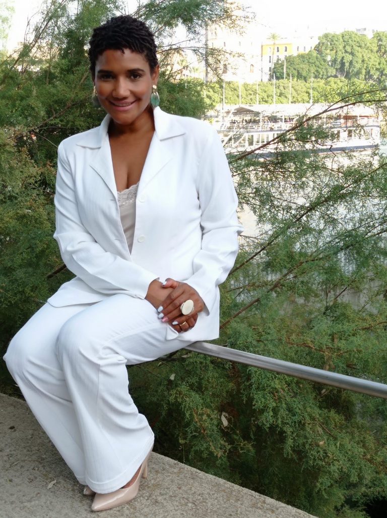 Conceden el Premio Internacional Frida kahlo a la poeta hispano ...