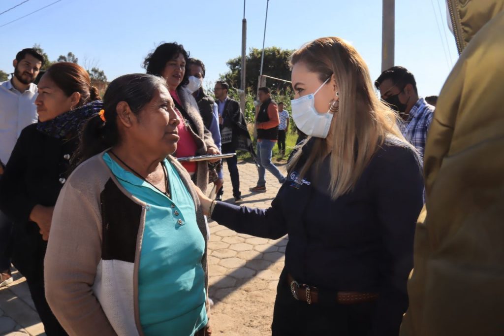 Inaugura Paola Angon la calle 16 de septiembre en San Cosme Texintla - Desde Puebla