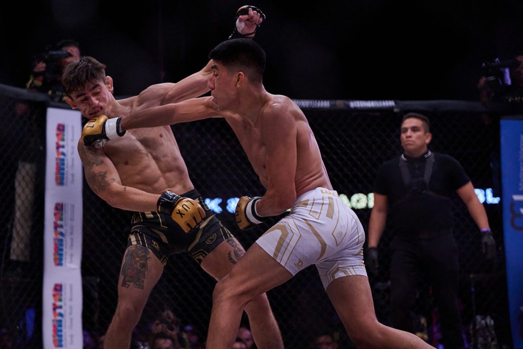 El tico, Barquero finalizó a “The Storm” Amaya en coestelar de LUX 035 - Desde Puebla