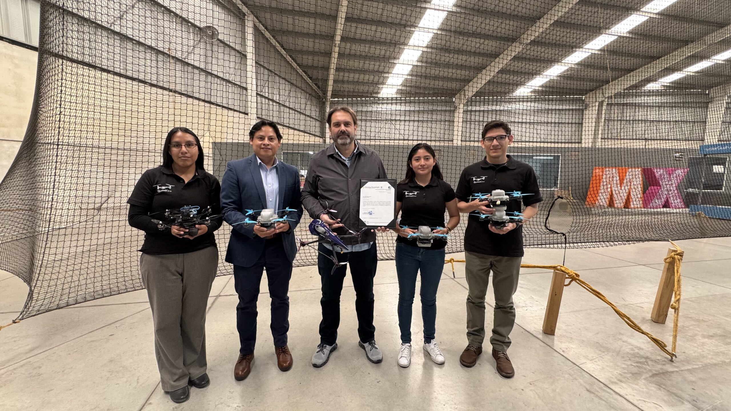 Equipo QuetzalC++ participará en la Grand Finale del A2RL X DCL ...